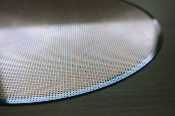 ST-크리, SiC 웨이퍼 공급 계약 규모 2배로 늘려 - e4ds 뉴스