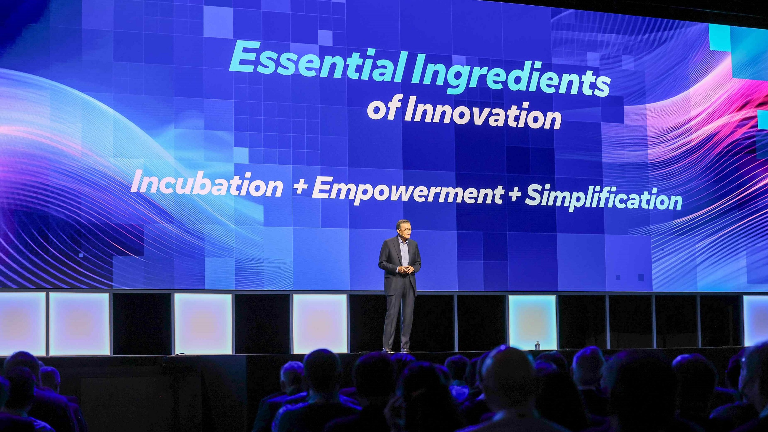 인텔 립부 탄 CEO, ‘고객 중심’·‘엔지니어링’ 우선 비전 발표 - e4ds news