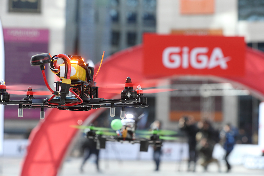 KT, 기가급 속도를 드론으로 즐기세요! - e4ds news