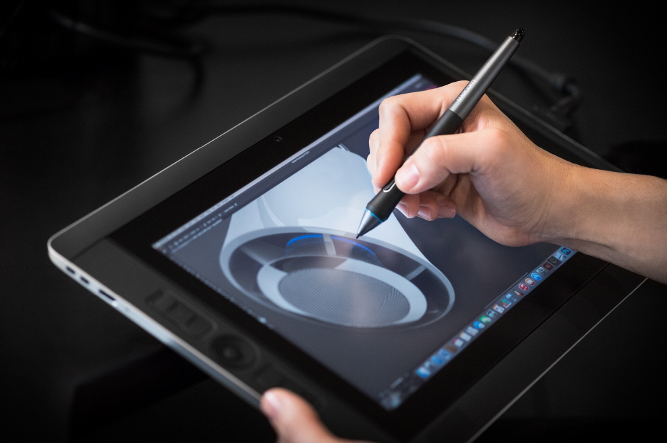 와콤, 3D 시장과 크레이티브 교육 투자 확대 - e4ds news